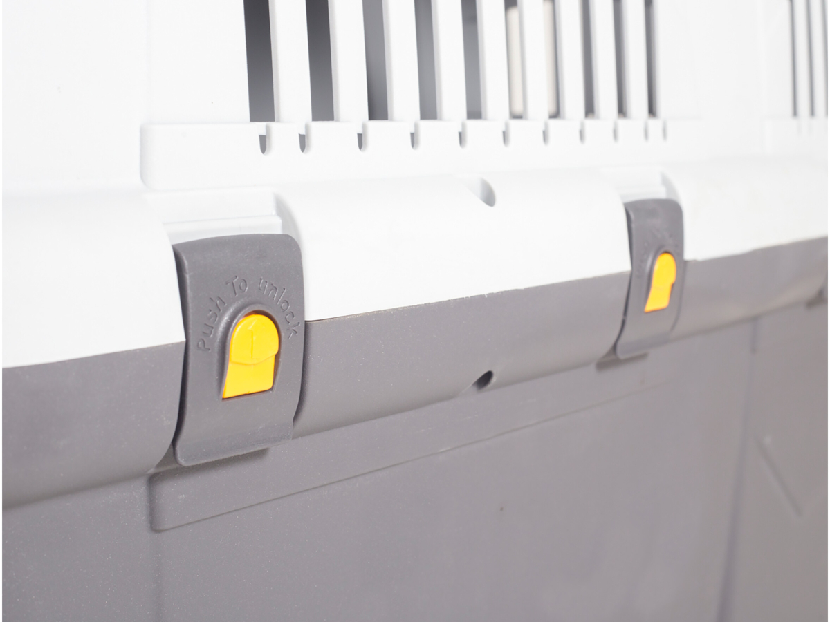 Transport box and metal cages - Transport - DogCarrier plastic Skudo 7 ...