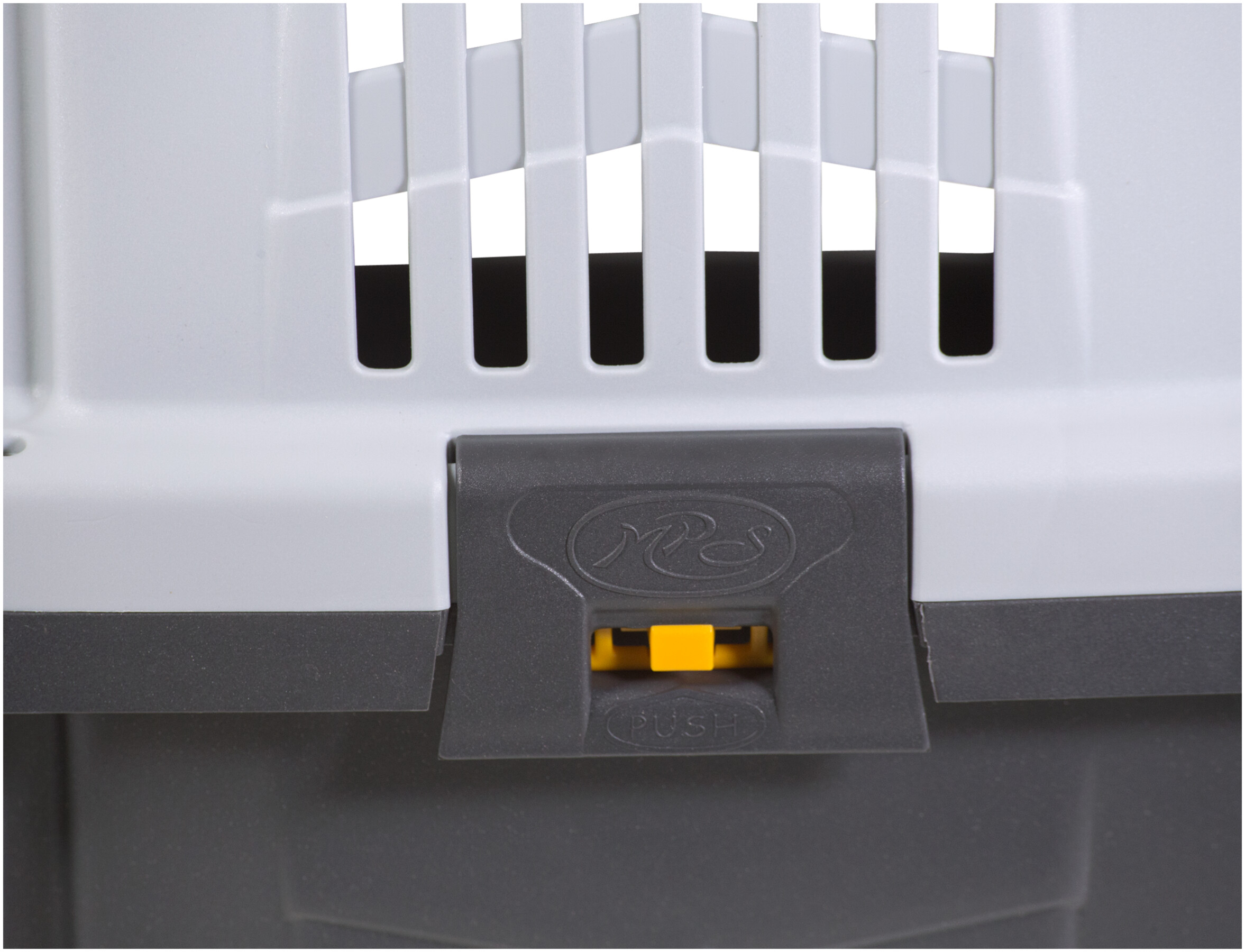 Transport box and metal cages - Transport - DogCarrier plastic Skudo 1 ...